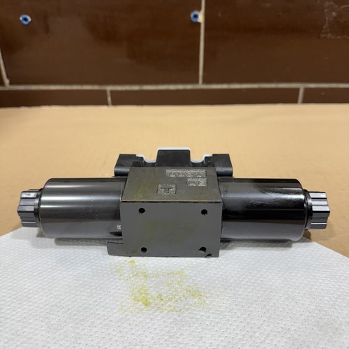 *NEW* Nachi SL-G01-C5-GR-D2-31 Solenoid Valve DC24V ~ Warranty | eBay