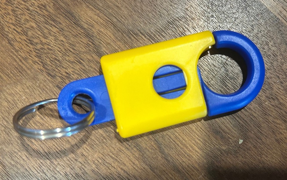 Vintage Blockbuster Video Store (Keychain Key Ring) promo w/ blue VHS ...