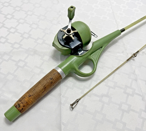 Vintage PFLUEGER 660 Phantom Rod & 530 EC Spincast Reel Green Fiber 5 ...