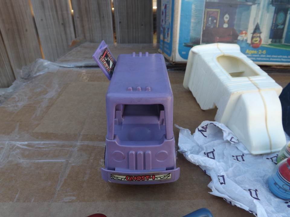 1976 Hasbro Weebles Haunted House/Box, Witch, Ghost/Van, Invisible Man ...