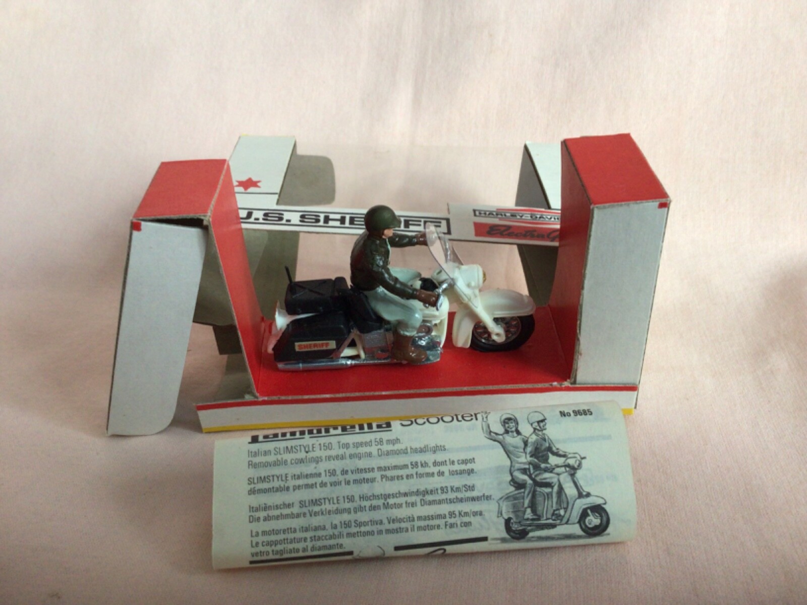 BRITAINS U.S.SHERIFF HARLEY DAVIDSON NUMBER 9692 WITH BOX & LEAFLET ...