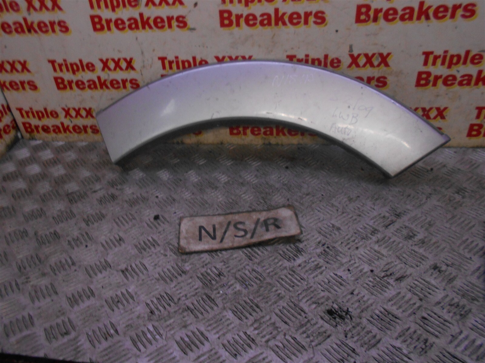 BFD022927 2009 MITSUBISHI SHOGUN LWB 3.2 DID AUTO MK4 SMALL REAR WHEEL ...