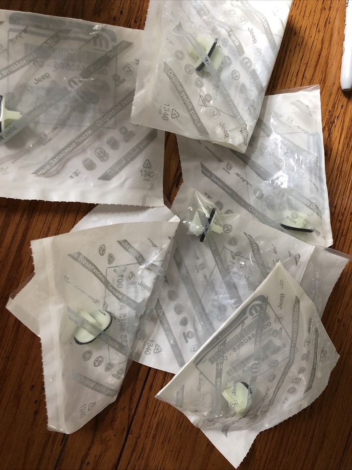 Genuine MOPAR Door Plug 68356615AA (6 Pieces) | eBay