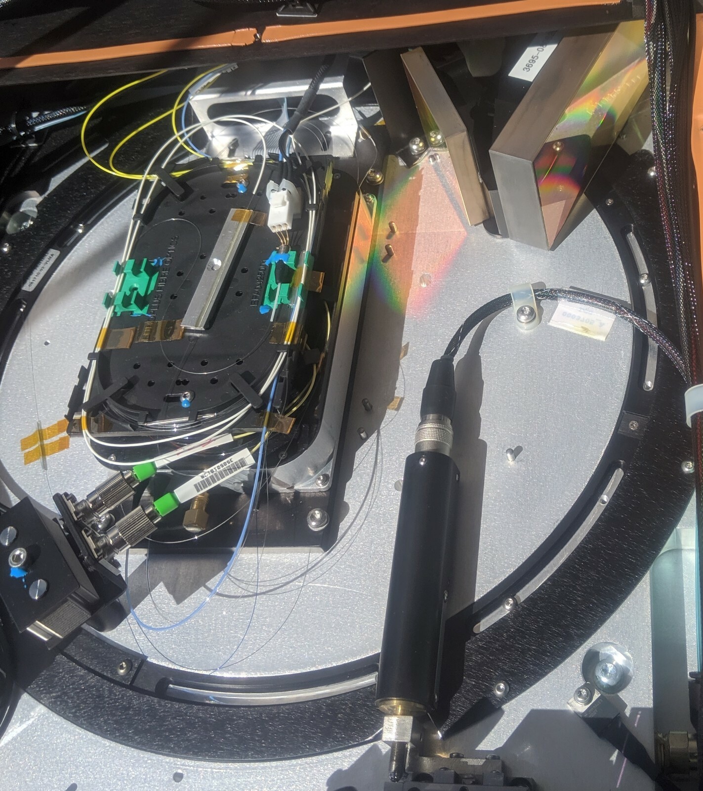 10w raydiance Ultrarapide Femtosecond Fibre Laser CPA Système Cohérent ...