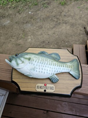 Novelties & Gifts - Wall Singing Fish