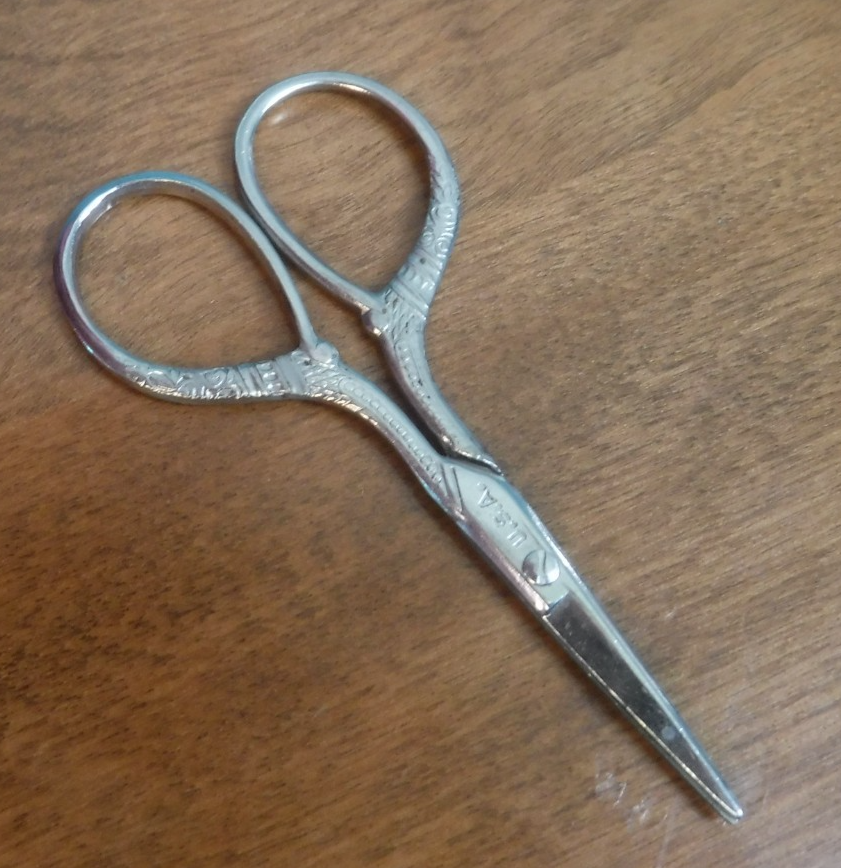 Beautiful Incised Ornate Vintage 3 3/4" Sewing Embroidery Scissors. USA ...