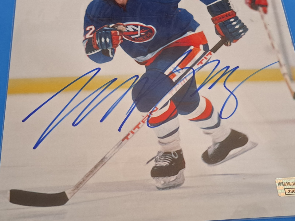 Mike Bossy Signed 8.5x11 Photo Autographed COA #2367085 AUTO | eBay