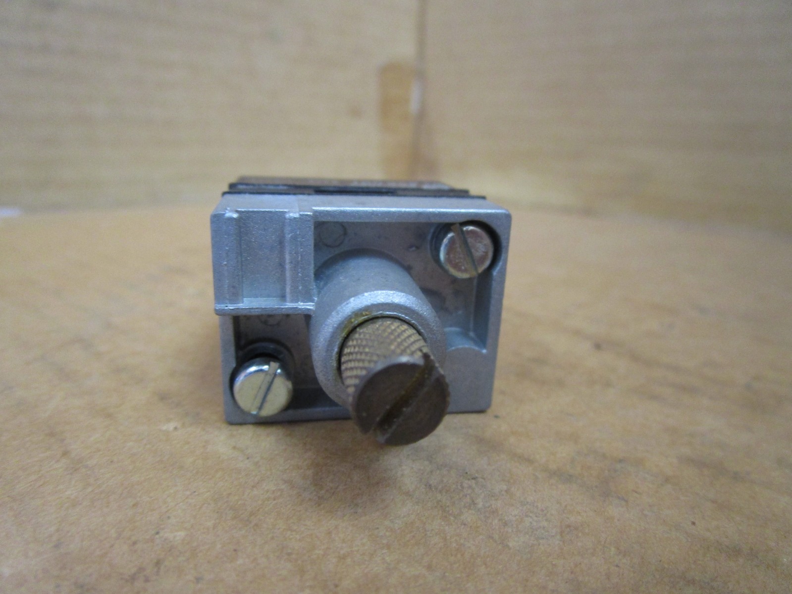 Crouzet Adjustable Flow Restrictor 81526001 New - La Paz County Sheriff ...