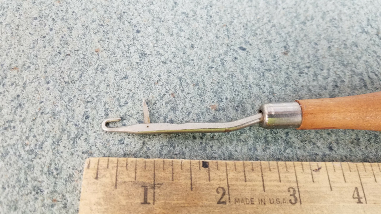 VINTAGE LATCH HOOK RUG TOOL 6" Made in Korea Wood Handle | eBay