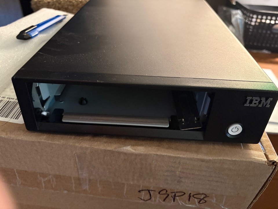 IBM 3580-H8S TS2280 External SAS Tape Drive FRU PN: 01PL152 (ENCLOSURE ...