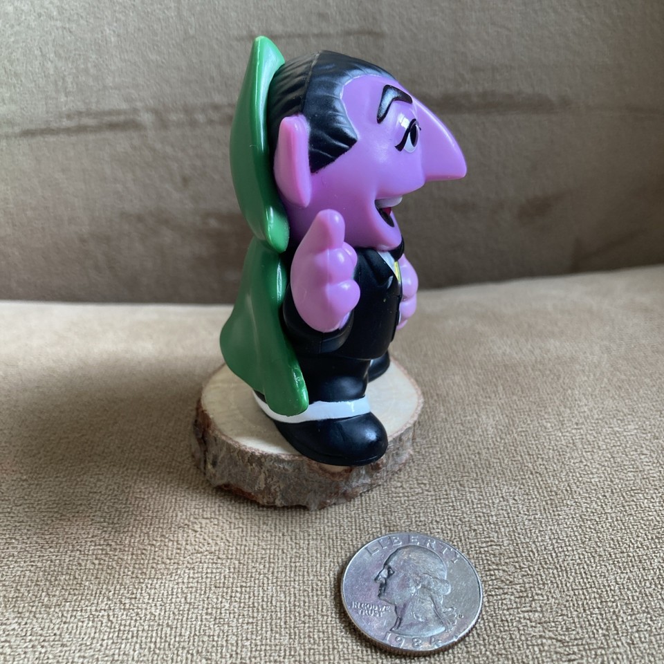 Hasbro 2018 Sesame Street Workshop Count Von Count PVC Figure 2.75 ...