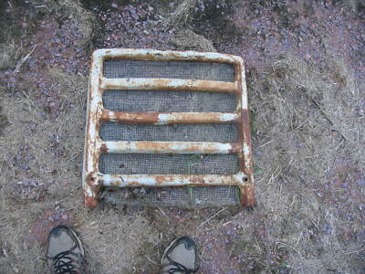 International IH Farmall Tractor 460 560 Front Nose Bar Grille w ...
