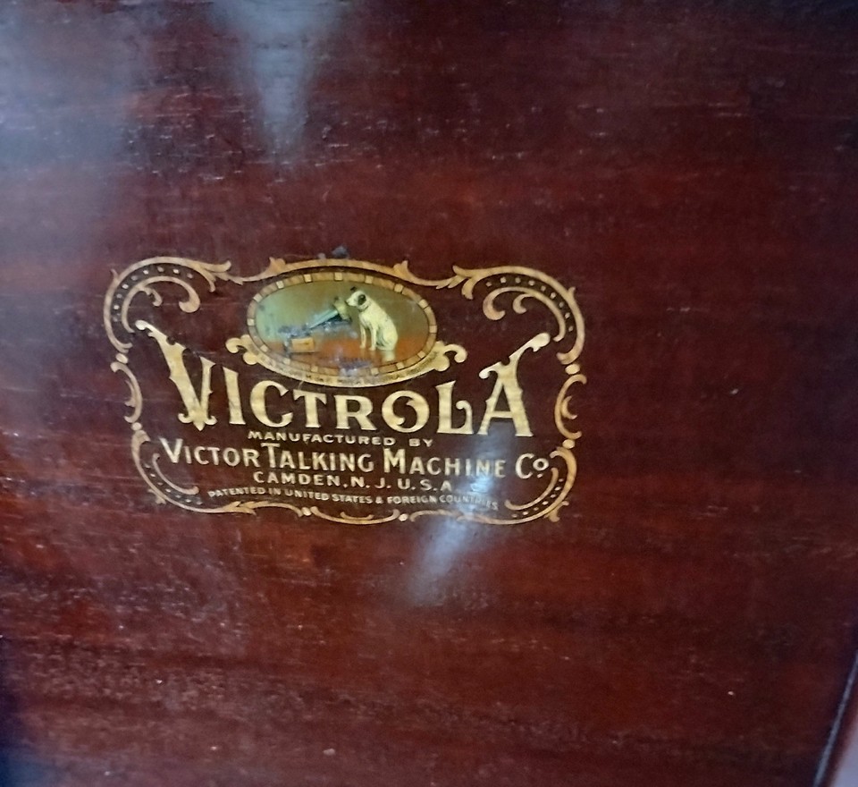 1917 Victorial Talking Machine Vintage With Records.Does Work. | eBay