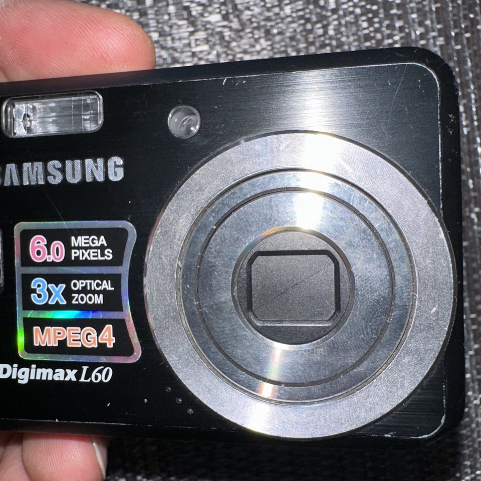 Samsung Digimax L60 6MP Digital Camera with 3x Optical Zoom No Battery ...