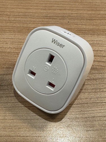 Drayton Wiser Smart Plug NEW - Zigbee 3.0 Energy Monitor / Home ...