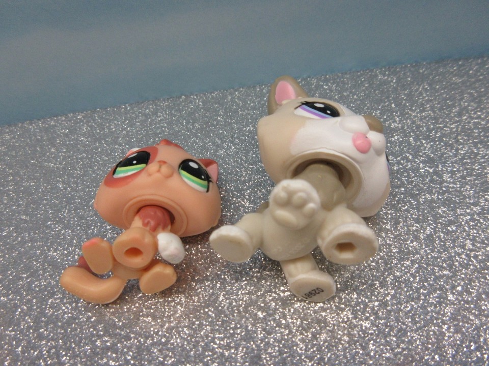 LITTLEST PET SHOP #1817 1818 CREAM WHITE HUSKY & PEACH KITTEN TIRE SLED ...