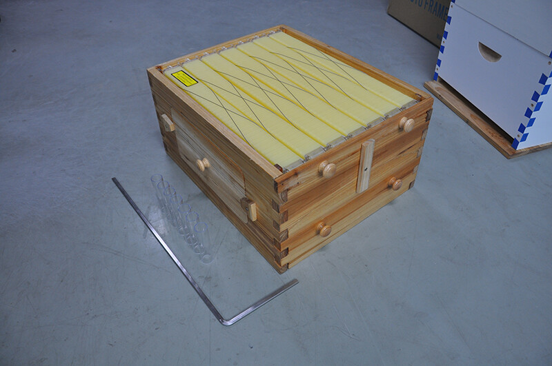 Auto Bee Hives Super Bee Box Beekeeping Hives + Bee Feeder + 7 Bee Hive ...