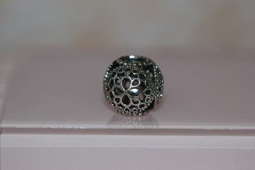 NIB SPRING 2019 PANDORA OPENWORK FLOWER CHARM 797853 BOX tag BEWARE ...