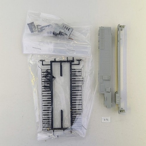 Atlas 492210 N Scale SD-60M 2 Window Locomotive Body Shell Assembly ...