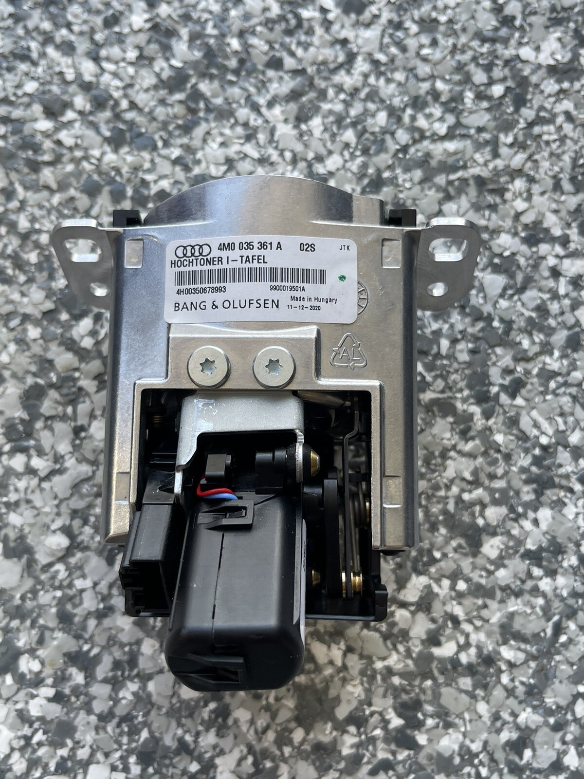 Lamborghini Urus OEM Dashboard Tweeter- 4M0035361A | eBay