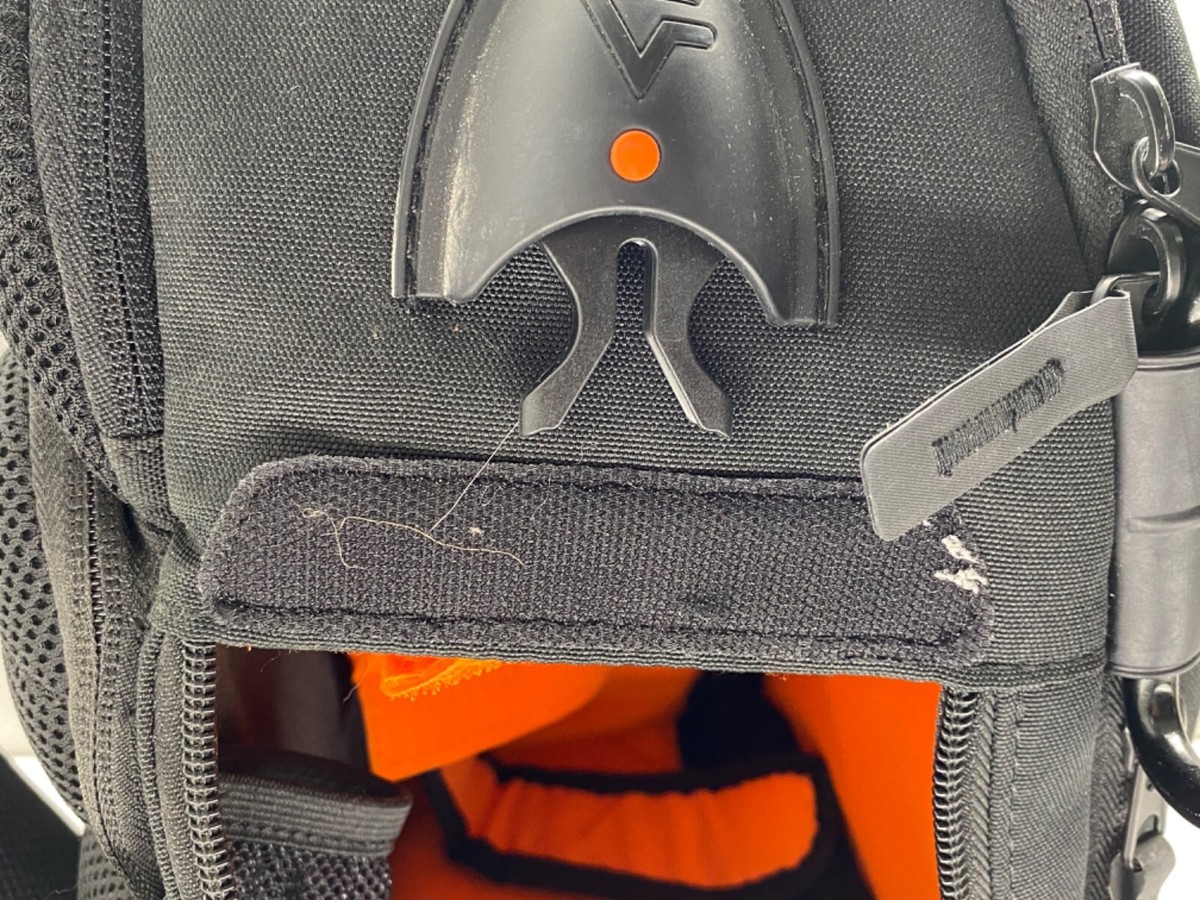 Vanguard UP-RISE34 Crossbody Camera Backpack Padded Air Vanguard UP-RISE34 Crossbody Camera Backpack Padded Air