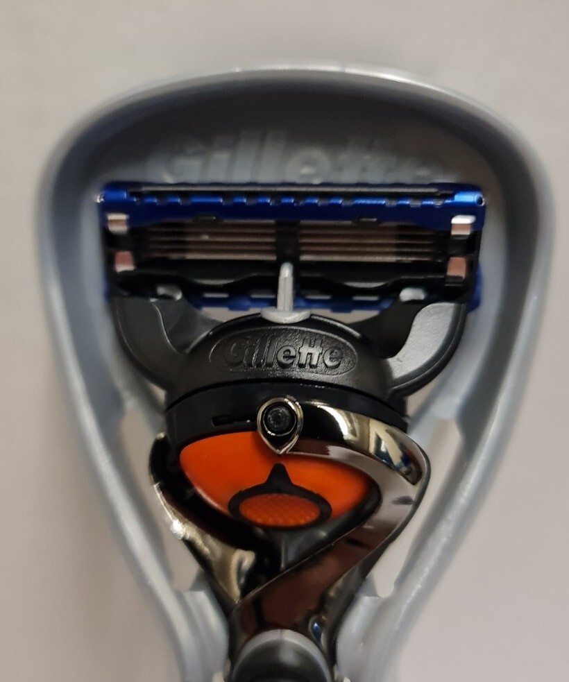 GILLETTE FUSION PROGLIDE FLEXIBALL RAZOR/HANDLE + 2 BLADES-ANY FUSION ...