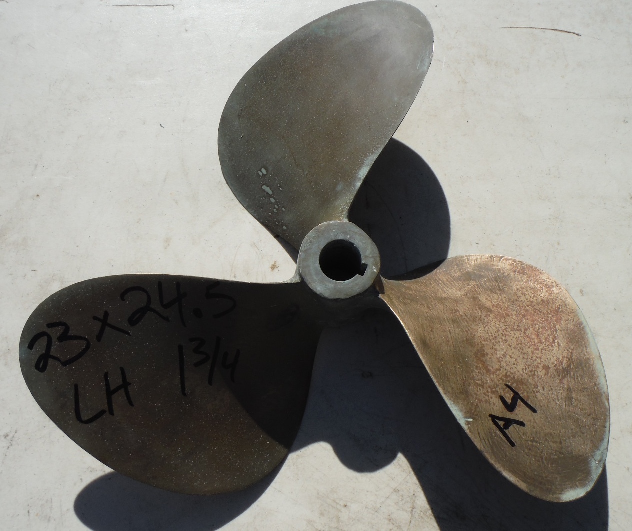 23 X 24.5 BRONZE 3 Blade Left Hand Propeller 1-3/4” Bore Prop Wheel ...