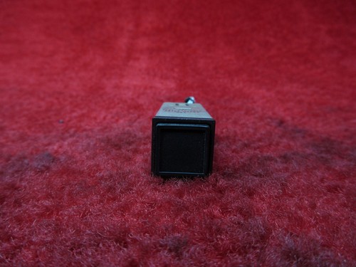 Eaton Annunciator Push Switch W/ Mounting Cover Sleeve PN 96182, 4766 ...