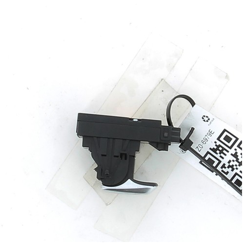 Bouton de frein à main - Mercedes CLASSE C IV PH.1 - 2059051516 - Z0 ...