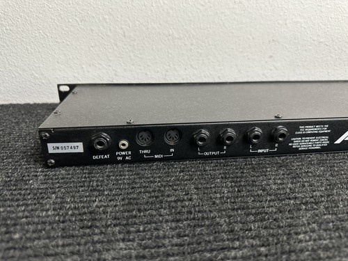 Alesis Midiverb II Rackmount Pro Audio 16-Bit Digital Effects Processor ...