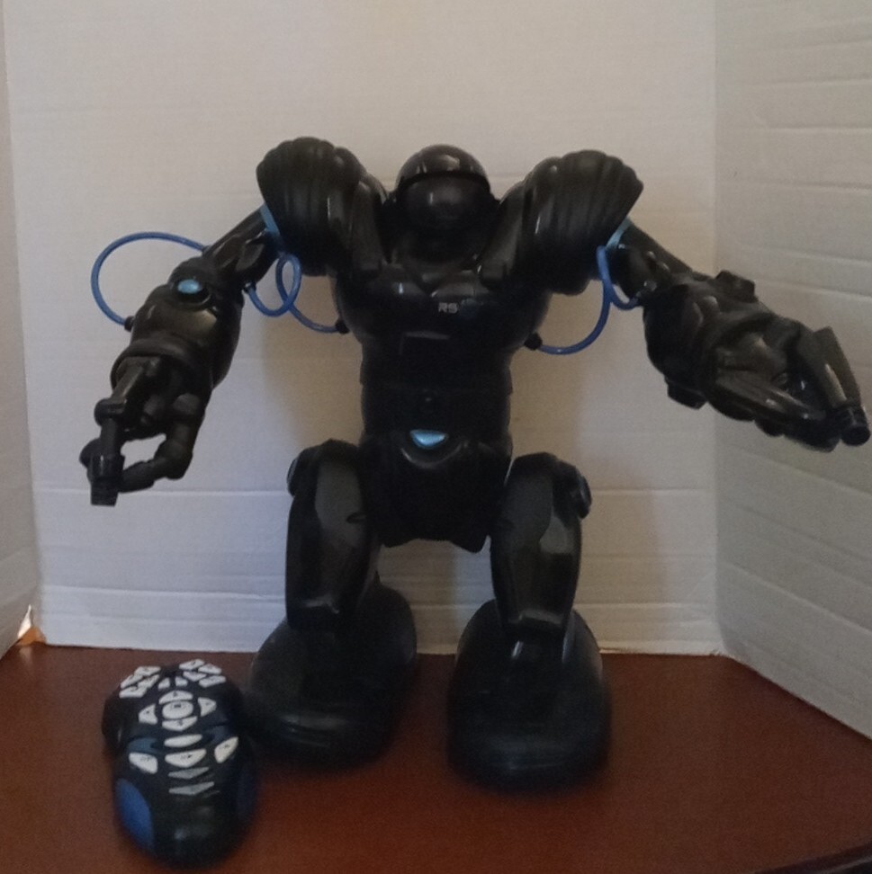 WowWee Black Robosapien RS Blue Interactive Robot w/Remote 14 inches ...