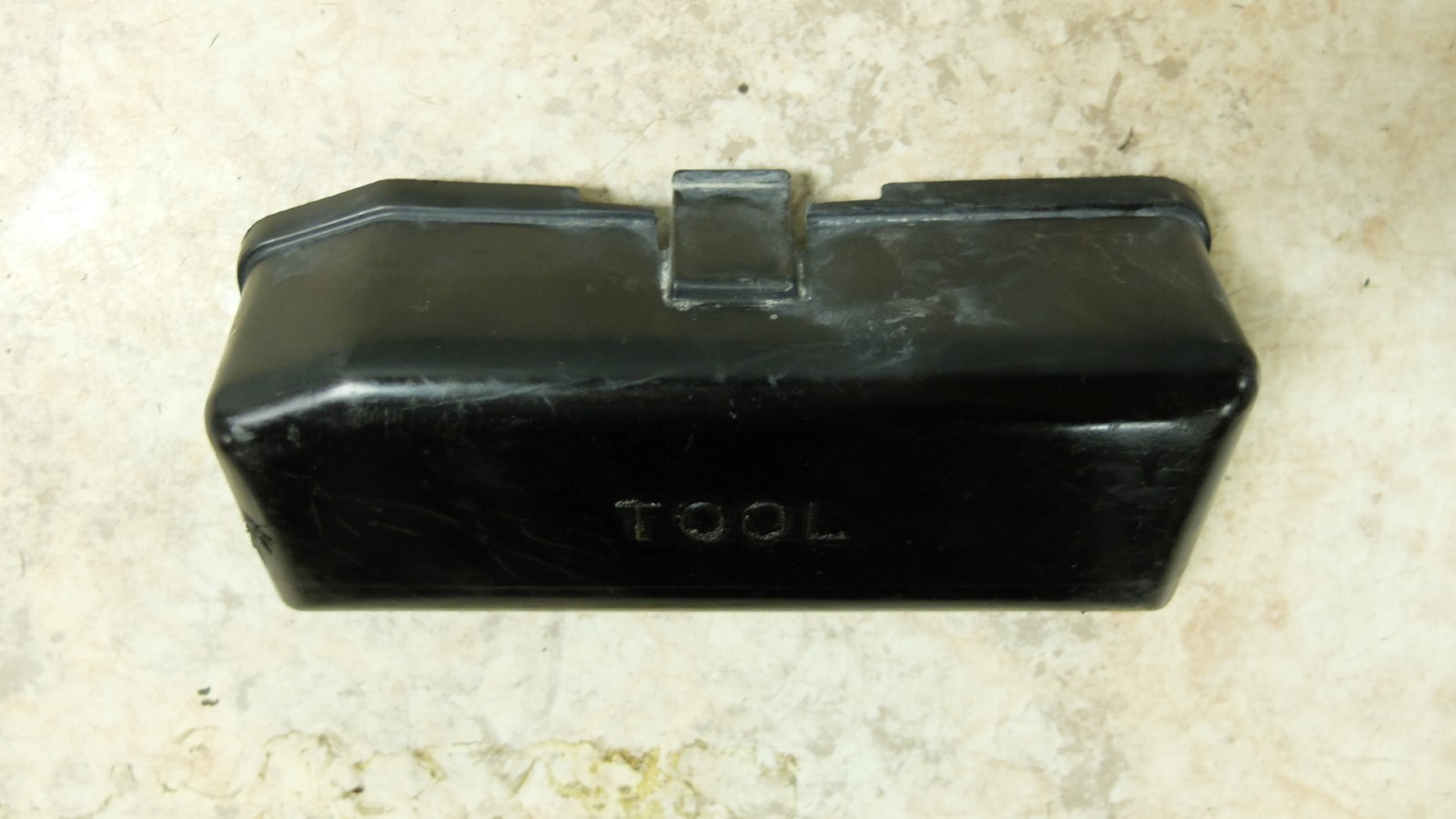 06 Kawasaki VN2000 F VN 2000 Vulcan tool kit set storage box cover lid ...