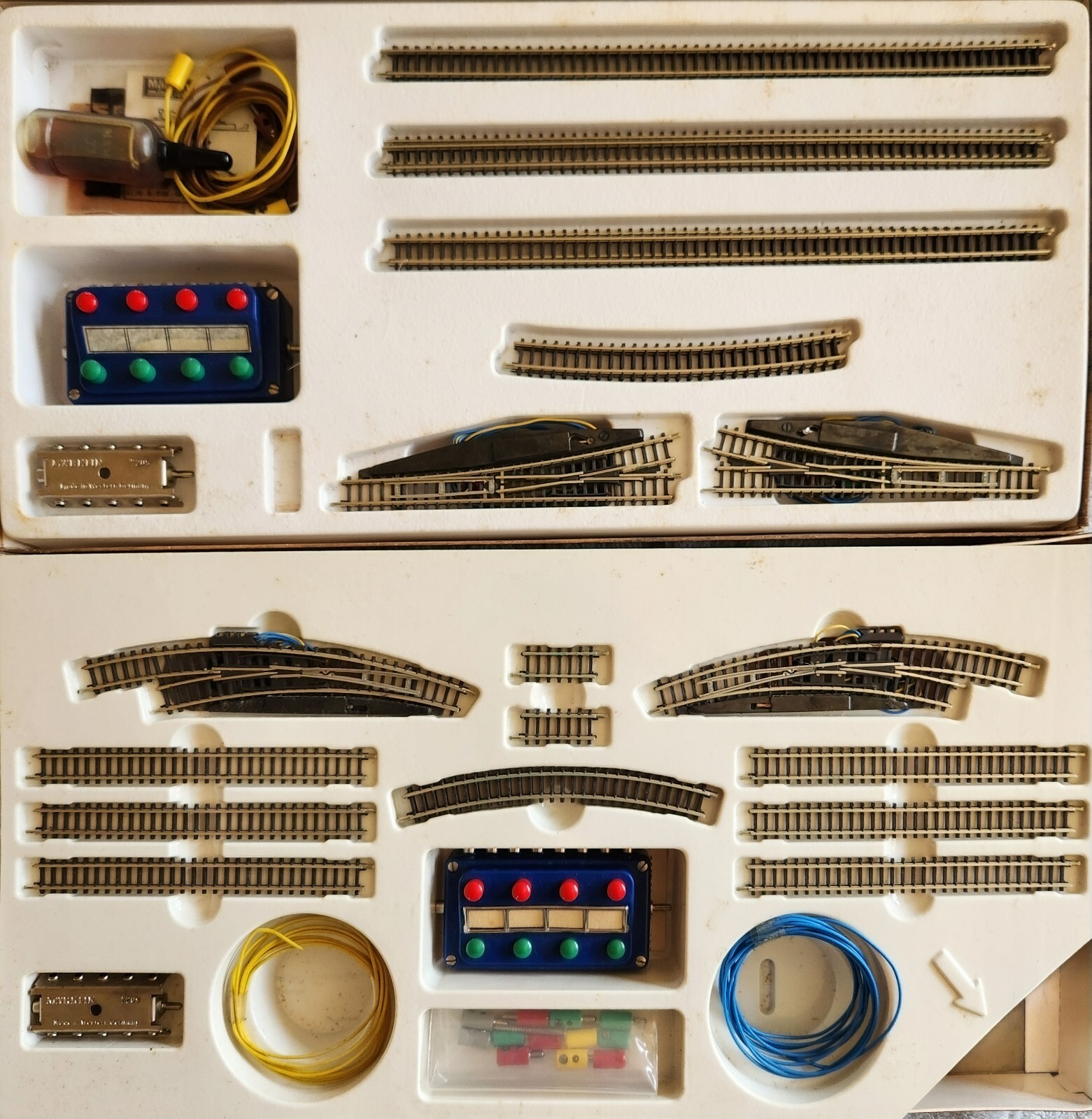 Marklin Z gauge Model train, buildings, track extension kits, landscape ...