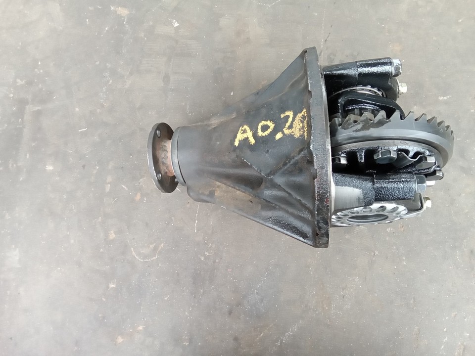96 - 01 TOYOTA TACOMA REAR DIFFERENTIAL AXLE PUMPKIN 3RD THIRD MEMBER 3 ...