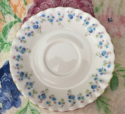 VINTAGE ROYAL ALBERT BONE CHINA ENGLAND 'MEMORY LANE'' SAUCER C1965 | eBay