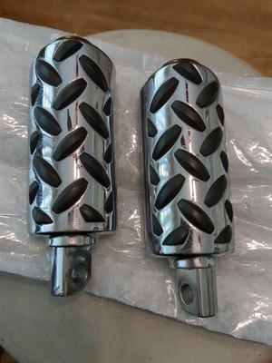 Used Harley Davidson Diamond Plate Foot Pegs Scrape Bottom Side Of One ...