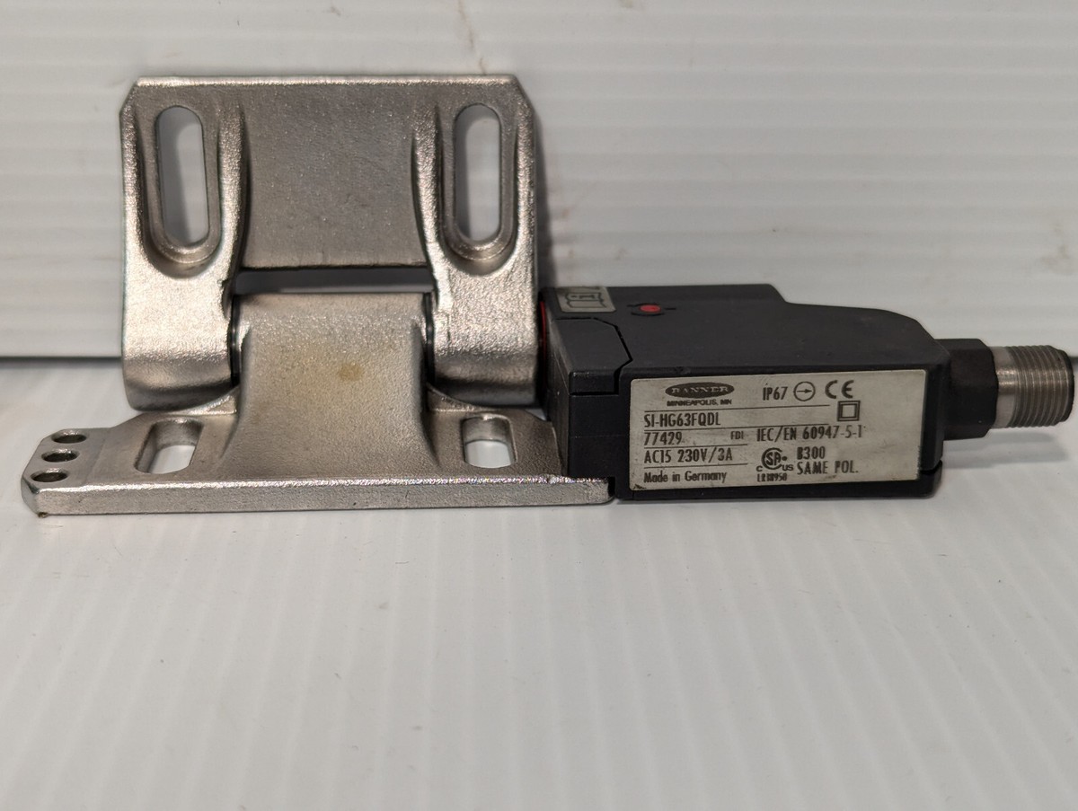 Interlock Switches Hinges Banner SI HG80DQD Hinge Safety Interlock