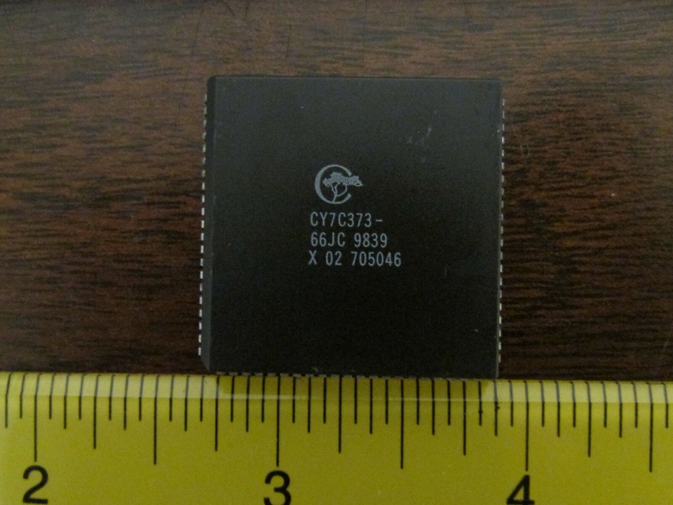 5 Pieces Cypress CY7C373-66JC 9839 UltraLogic™ 64-Macrocell Flash CPLD ...