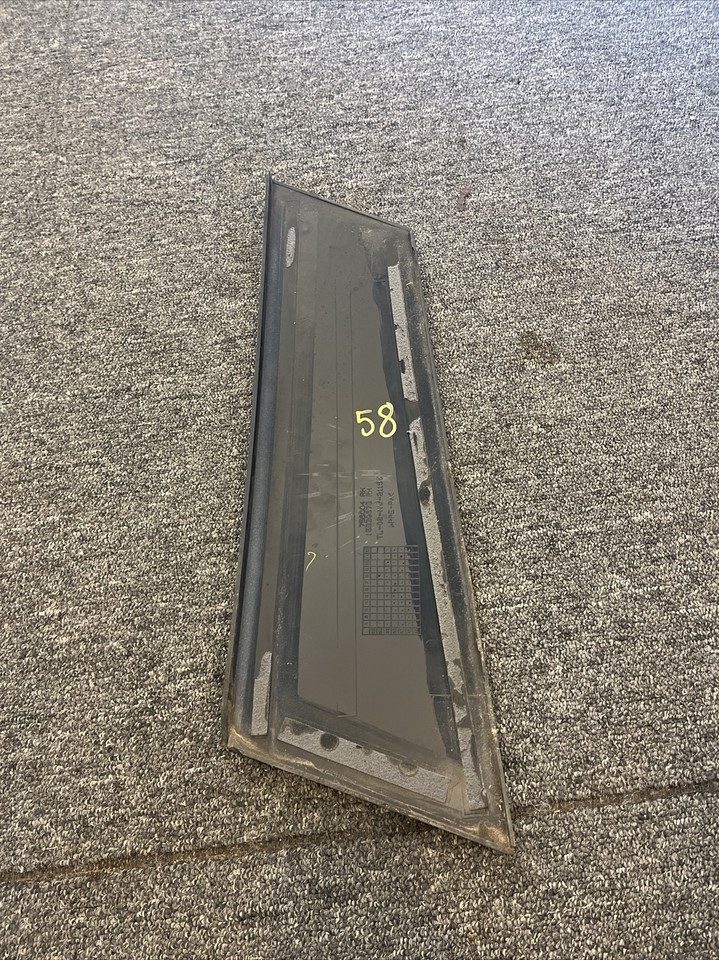 08-12 Buick Enclave Driver Rear Quarter Window Plastic Moulding Trim RH ...