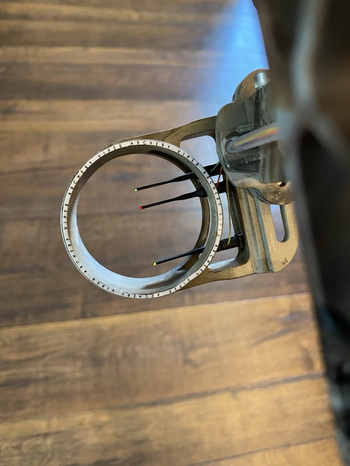 Mathews Z7 Extreme Compound Composite Limb System Bow With Accessories ...