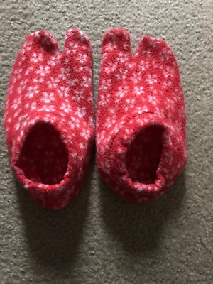 Kids Red Big Toe Slippers Size L | eBay