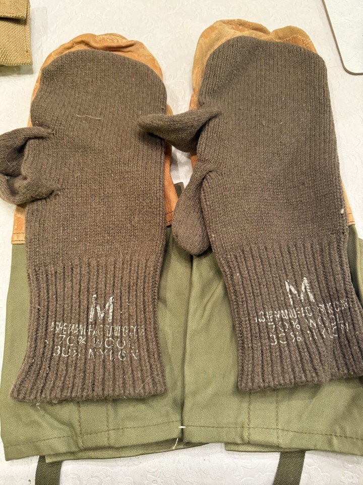 WW2 Khaki Military Mittens With Wool Liners Factory Tied Trigger Finger ...