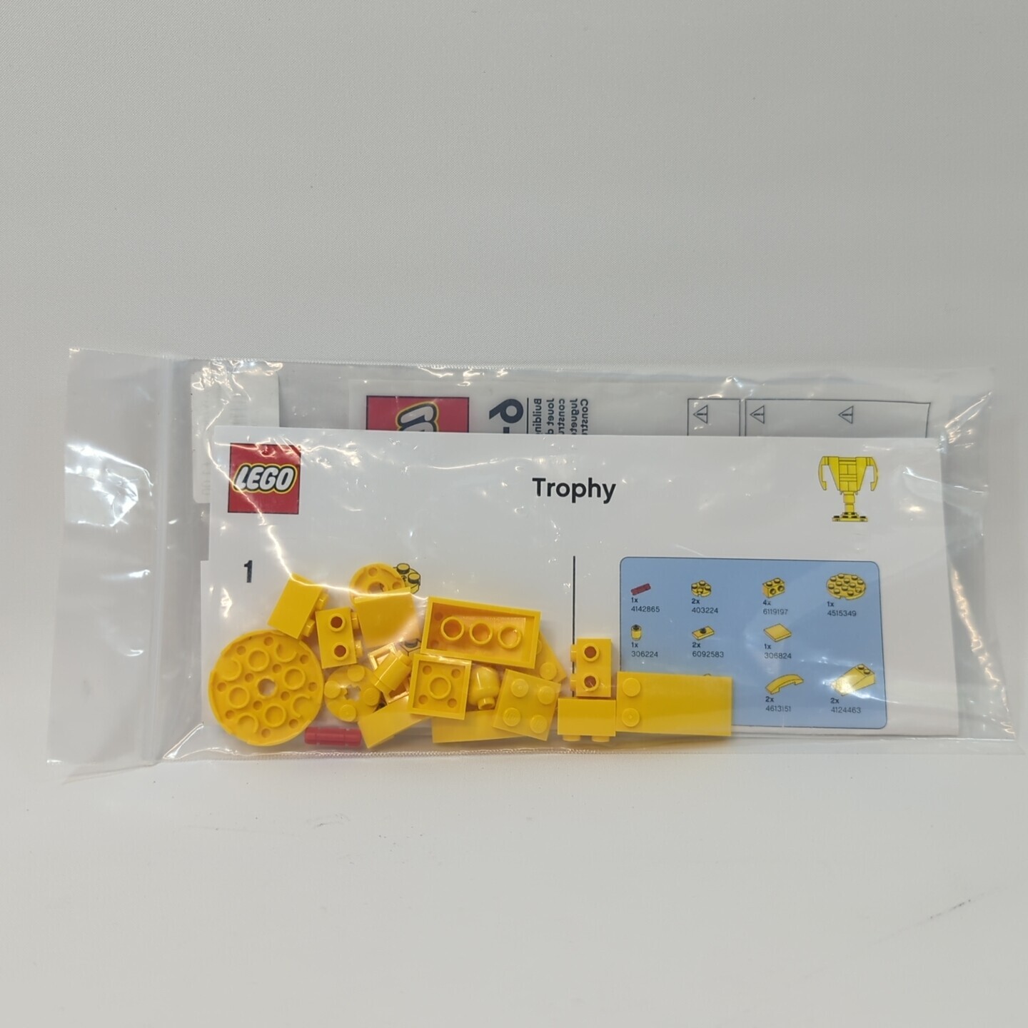 LEGO Brand Store Exclusive Build Trophy Minifigure Rare 6370079_39 ...