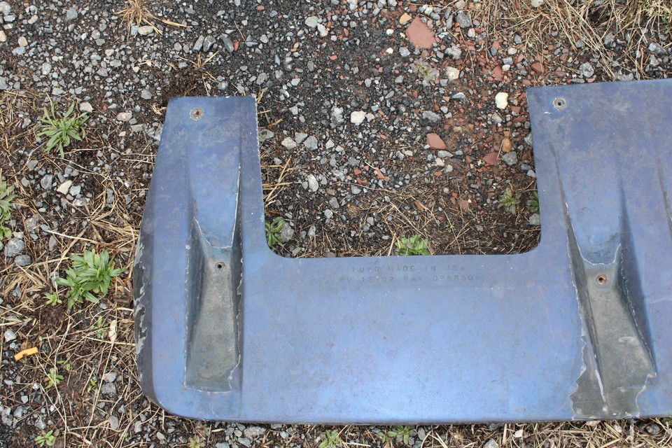 Lund 12152 - 99-06 GM Full Size Truck Moon Visor Windshield Sun ...
