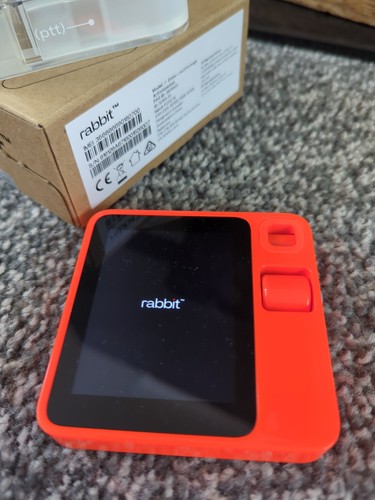 Rabbit r1 - AI Pocket Companion - leuchorange - 128GB storage - 4GB ...