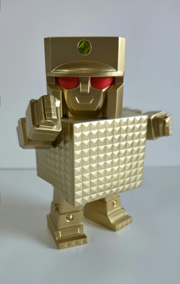 Monster Mind Toys Golden Warrior Gold Laitan Sofubi Vinyl Figure | eBay