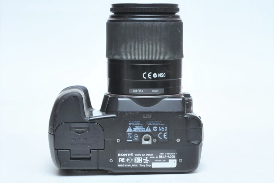 Sony Alpha A200 10.2MP Digital SLR Camera Kit with 18-70mm Lens | eBay