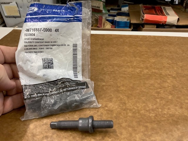 Ford OEM Exhaust System-catalytic Cnvrtr Stud W716667S900 4x for sale ...