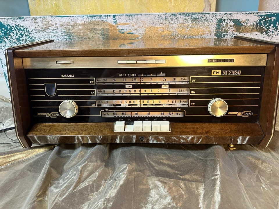 Vintage Working Table Top Stereo w/ tuning eye Philips B5X43A Made in ...