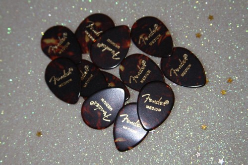 Fender 358 Style Medium Gauge Tortoise Shell Picks, 12 Pack,MPN ...